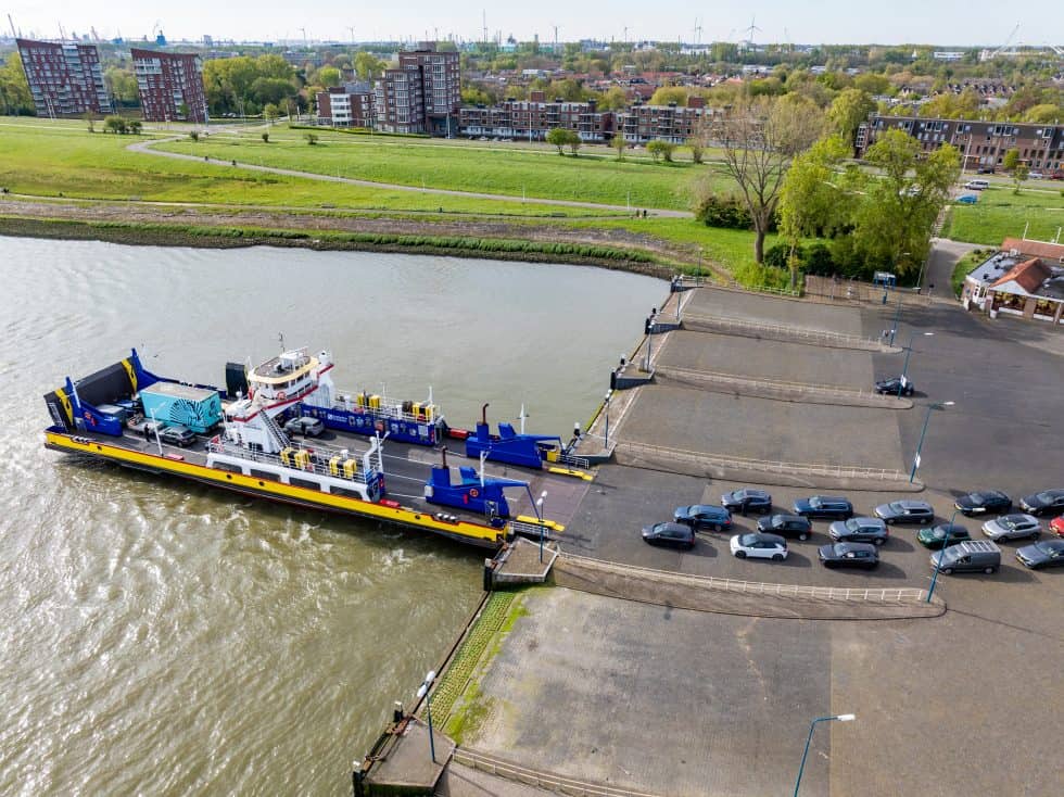 Find your way to the water - Aqualiner